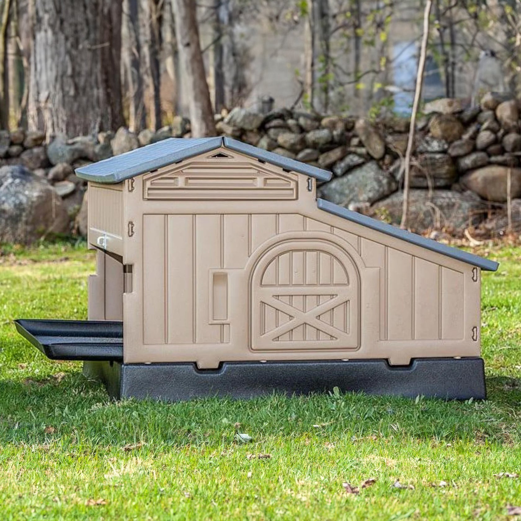Snap Lock Formex Chicken Coop, Standard Tan (Up to 4 Chickens) - My Pet ...